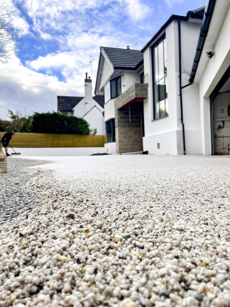 Case Study: White Resin Driveway For Christmas - Moli